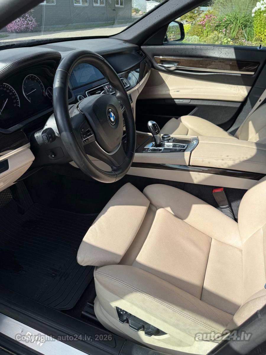 Pelēks BMW 7 Series 2009 Tallina, ar dzinēja tilpumu 3.00 L un nobraukumu 230 tūkst. km par 10000 €, foto 9 vietnē AUTOMOTO.COM.LV