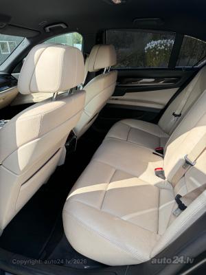 Pelēks BMW 7 Series 2009 Tallina, ar dzinēja tilpumu 3.00 L un nobraukumu 230 tūkst. km par 10000 €, foto 10 vietnē AUTOMOTO.COM.LV