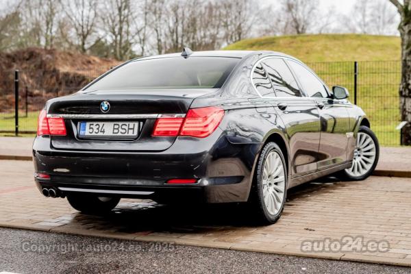 Grey BMW 7 Series 2010 in Parnu, with an engine capacity of 3.00 L and mileage of 444 thousand km for 8900 €, photo 11 on AUTOMOTO.COM.LV