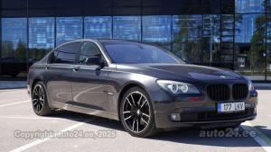 Pelēks BMW 7 Series 2010 Tartu, ar dzinēja tilpumu 3.00 L un nobraukumu 331 tūkst. km par 11500 €, foto 2 vietnē AUTOMOTO.COM.LV