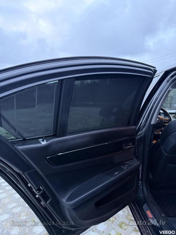 Pelēks BMW 7 Series 2010 Tallina, ar dzinēja tilpumu 3.00 L un nobraukumu 295 tūkst. km par 9500 €, foto 11 vietnē AUTOMOTO.COM.LV