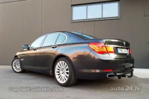 Pelēks BMW 7 Series 2010 Tallina, ar dzinēja tilpumu 3.00 L un nobraukumu 157 tūkst. km par 14999 €, foto 5 vietnē AUTOMOTO.COM.LV