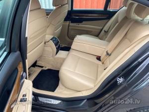Pelēks BMW 7 Series 2010 Tallina, ar dzinēja tilpumu 3.00 L un nobraukumu 157 tūkst. km par 14999 €, foto 10 vietnē AUTOMOTO.COM.LV
