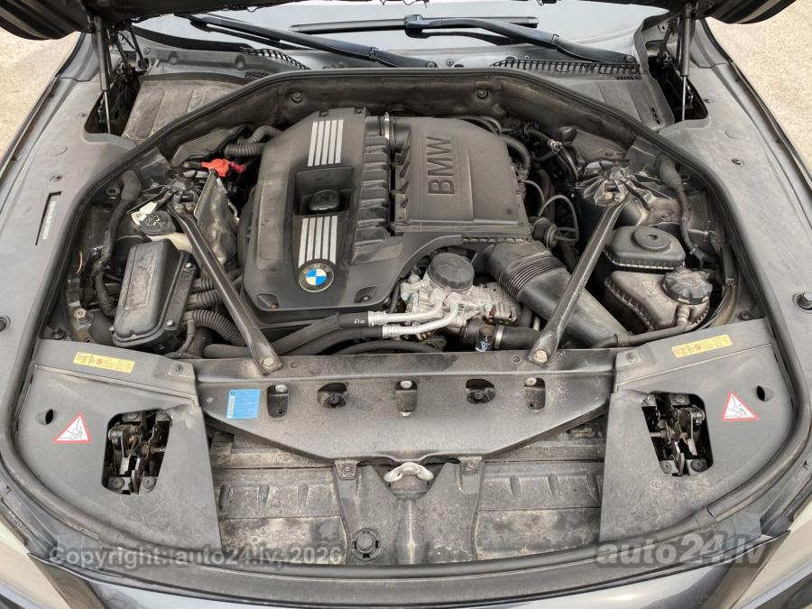 Pelēks BMW 7 Series 2010 Tallina, ar dzinēja tilpumu 3.00 L un nobraukumu 157 tūkst. km par 14999 €, foto 12 vietnē AUTOMOTO.COM.LV