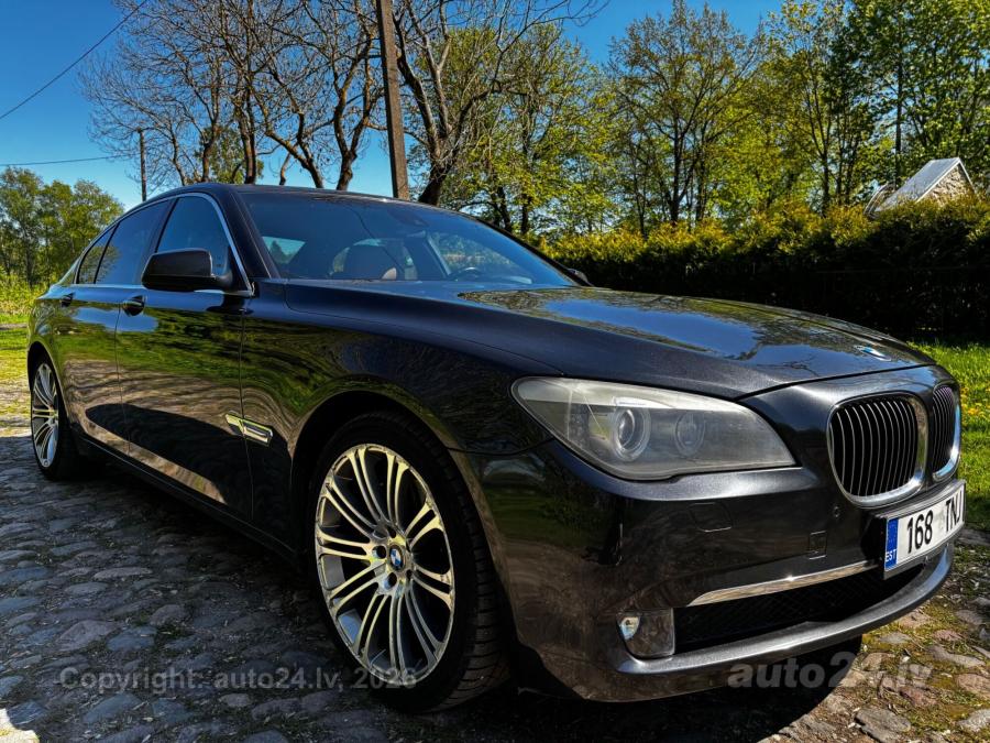 Grey BMW 7 Series 2010 in Tallinn, with an engine capacity of 3.00 L and mileage of 326 thousand km for 10600 €, photo 1 on AUTOMOTO.COM.LV