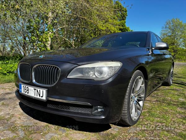 Pelēks BMW 7 Series 2010 Tallina, ar dzinēja tilpumu 3.00 L un nobraukumu 326 tūkst. km par 10600 €, foto 2 vietnē AUTOMOTO.COM.LV