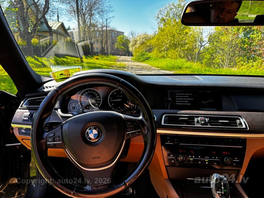Grey BMW 7 Series 2010 in Tallinn, with an engine capacity of 3.00 L and mileage of 326 thousand km for 10600 €, photo 10 on AUTOMOTO.COM.LV