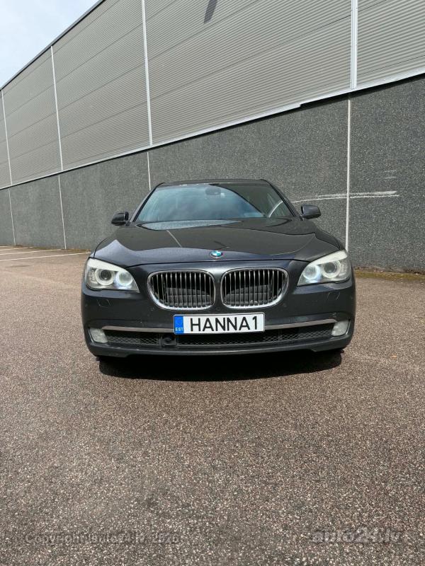 Pelēks BMW 7 Series 2010 Tallina, ar dzinēja tilpumu 3.00 L un nobraukumu 330 tūkst. km par 10000 €, foto 4 vietnē AUTOMOTO.COM.LV