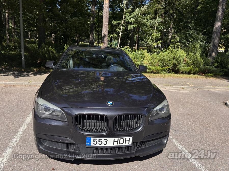 Pelēks BMW 7 Series 2010 Tallina, ar dzinēja tilpumu 3.00 L un nobraukumu 279 tūkst. km par 10900 €, foto 1 vietnē AUTOMOTO.COM.LV