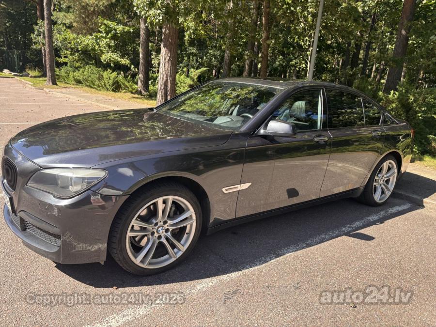 Pelēks BMW 7 Series 2010 Tallina, ar dzinēja tilpumu 3.00 L un nobraukumu 279 tūkst. km par 10900 €, foto 3 vietnē AUTOMOTO.COM.LV
