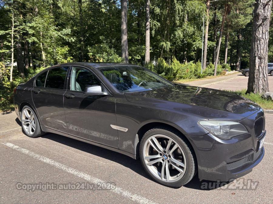 Pelēks BMW 7 Series 2010 Tallina, ar dzinēja tilpumu 3.00 L un nobraukumu 279 tūkst. km par 10900 €, foto 4 vietnē AUTOMOTO.COM.LV