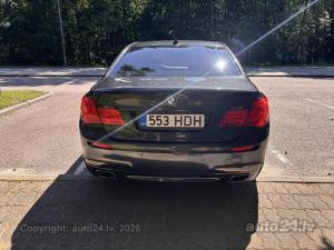 Pelēks BMW 7 Series 2010 Tallina, ar dzinēja tilpumu 3.00 L un nobraukumu 279 tūkst. km par 10900 €, foto 7 vietnē AUTOMOTO.COM.LV