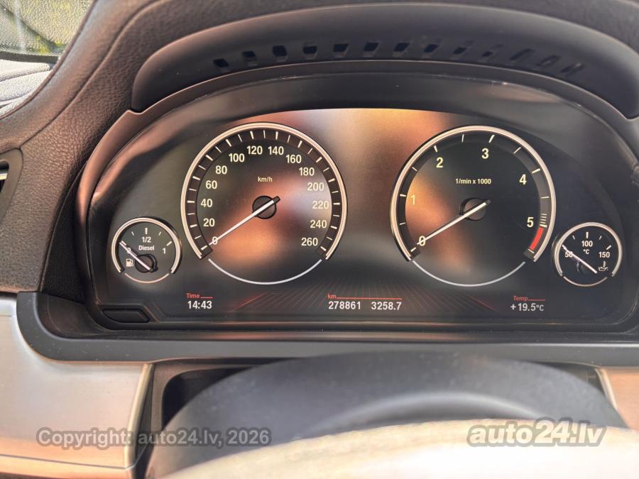 Pelēks BMW 7 Series 2010 Tallina, ar dzinēja tilpumu 3.00 L un nobraukumu 279 tūkst. km par 10900 €, foto 13 vietnē AUTOMOTO.COM.LV