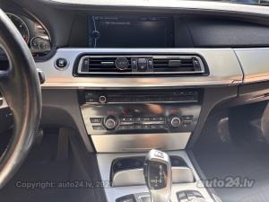 Pelēks BMW 7 Series 2010 Tallina, ar dzinēja tilpumu 3.00 L un nobraukumu 279 tūkst. km par 10900 €, foto 15 vietnē AUTOMOTO.COM.LV