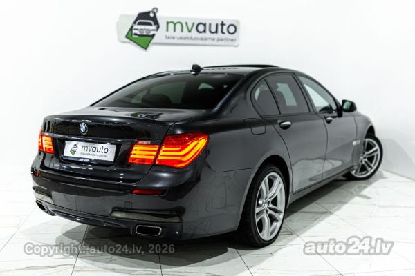 Pelēks BMW 7 Series 2010 Tallina, ar dzinēja tilpumu 3.00 L un nobraukumu 280 tūkst. km par 11990 €, foto 9 vietnē AUTOMOTO.COM.LV