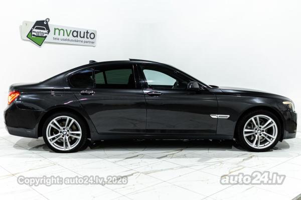 Pelēks BMW 7 Series 2010 Tallina, ar dzinēja tilpumu 3.00 L un nobraukumu 280 tūkst. km par 11990 €, foto 11 vietnē AUTOMOTO.COM.LV