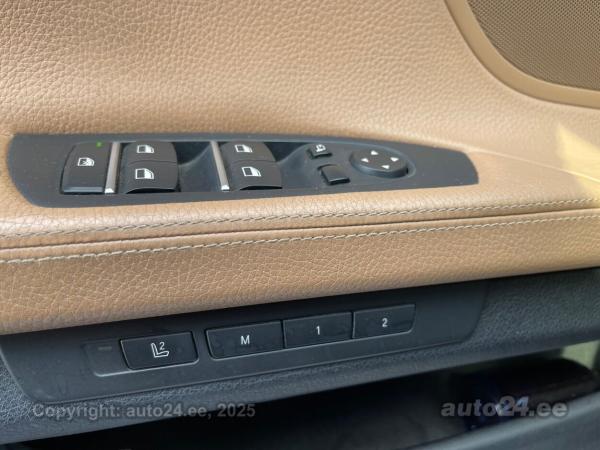Pelēks BMW 7 Series 2011 Tallina, ar dzinēja tilpumu 3.00 L un nobraukumu 259 tūkst. km par 15200 €, foto 11 vietnē AUTOMOTO.COM.LV