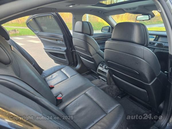 Pelēks BMW 7 Series 2011 Tallina, ar dzinēja tilpumu 3.00 L un nobraukumu 363 tūkst. km par 7990 €, foto 11 vietnē AUTOMOTO.COM.LV