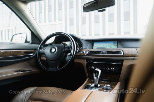Grey BMW 7 Series 2011 in Tallinn, with an engine capacity of 3.00 L and mileage of 375 thousand km for 7999 €, photo 8 on AUTOMOTO.COM.LV