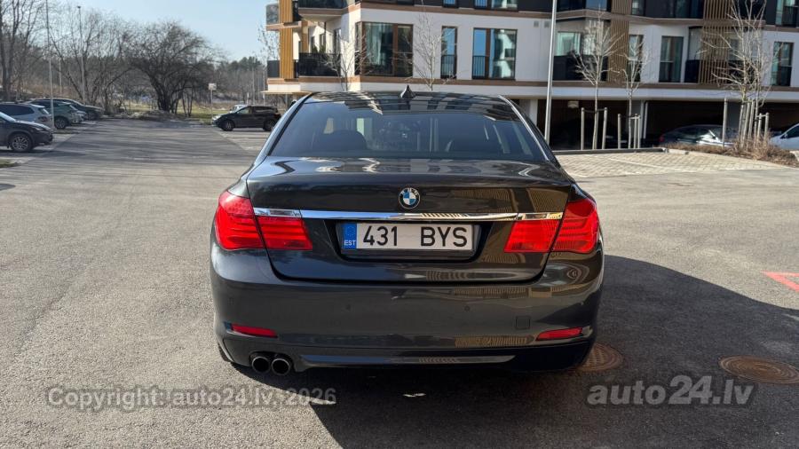 Grey BMW 7 Series 2011 in Tallinn, with an engine capacity of 3.00 L and mileage of 389 thousand km for 6900 €, photo 8 on AUTOMOTO.COM.LV
