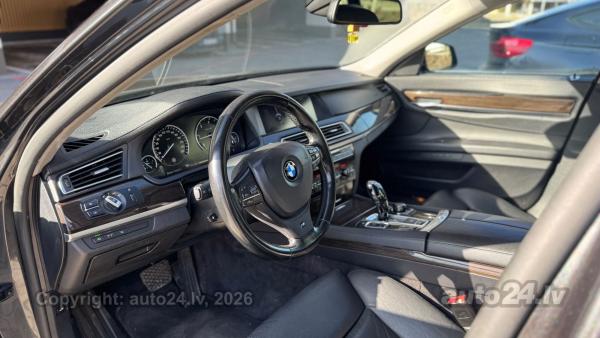 Grey BMW 7 Series 2011 in Tallinn, with an engine capacity of 3.00 L and mileage of 389 thousand km for 6900 €, photo 10 on AUTOMOTO.COM.LV