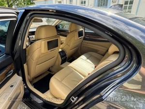 Pelēks BMW 7 Series 2011 Tallina, ar dzinēja tilpumu 3.00 L un nobraukumu 345 tūkst. km par 14500 €, foto 6 vietnē AUTOMOTO.COM.LV