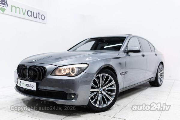 Grey BMW 7 Series 2012 in Tallinn, with an engine capacity of 3.00 L and mileage of 272 thousand km for 9990 €, photo 3 on AUTOMOTO.COM.LV
