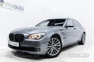 Grey BMW 7 Series 2012 in Tallinn, with an engine capacity of 3.00 L and mileage of 272 thousand km for 9990 €, photo 3 on AUTOMOTO.COM.LV