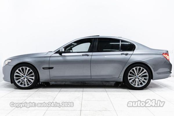 Grey BMW 7 Series 2012 in Tallinn, with an engine capacity of 3.00 L and mileage of 272 thousand km for 9990 €, photo 9 on AUTOMOTO.COM.LV