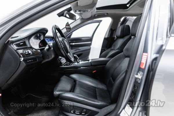 Pelēks BMW 7 Series 2012 Tallina, ar dzinēja tilpumu 3.00 L un nobraukumu 272 tūkst. km par 9990 €, foto 11 vietnē AUTOMOTO.COM.LV