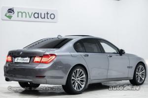 Pelēks BMW 7 Series 2012 Tallina, ar dzinēja tilpumu 3.00 L un nobraukumu 274 tūkst. km par 10990 €, foto 3 vietnē AUTOMOTO.COM.LV