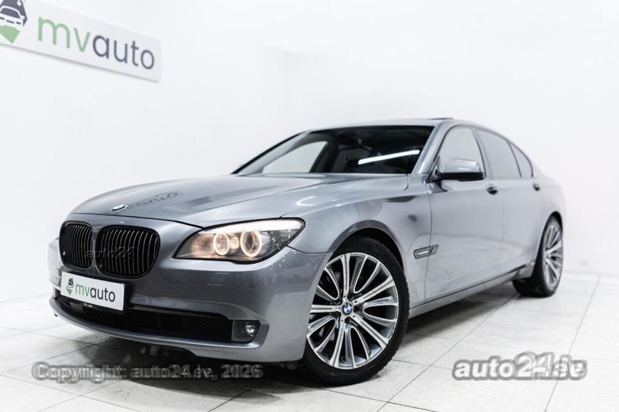 Pelēks BMW 7 Series 2012 Tallina, ar dzinēja tilpumu 3.00 L un nobraukumu 274 tūkst. km par 10990 €, foto 4 vietnē AUTOMOTO.COM.LV