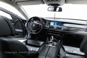 Pelēks BMW 7 Series 2012 Tallina, ar dzinēja tilpumu 3.00 L un nobraukumu 274 tūkst. km par 10990 €, foto 14 vietnē AUTOMOTO.COM.LV