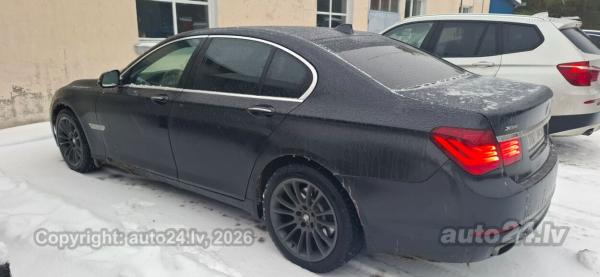 Pelēks BMW 7 Series 2013 Tallina, ar dzinēja tilpumu 3.00 L un nobraukumu 317 tūkst. km par 13500 €, foto 2 vietnē AUTOMOTO.COM.LV