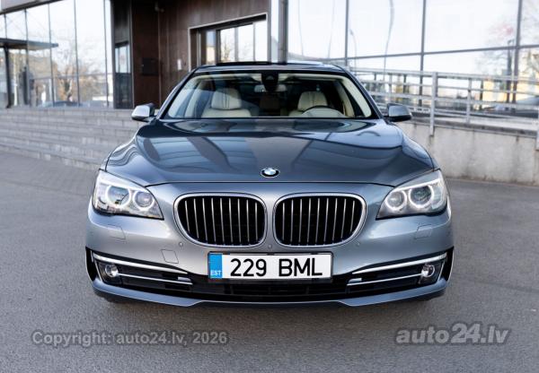 Grey BMW 7 Series 2013 in Tallinn, with an engine capacity of 3.00 L and mileage of 321 thousand km for 9999 €, photo 2 on AUTOMOTO.COM.LV