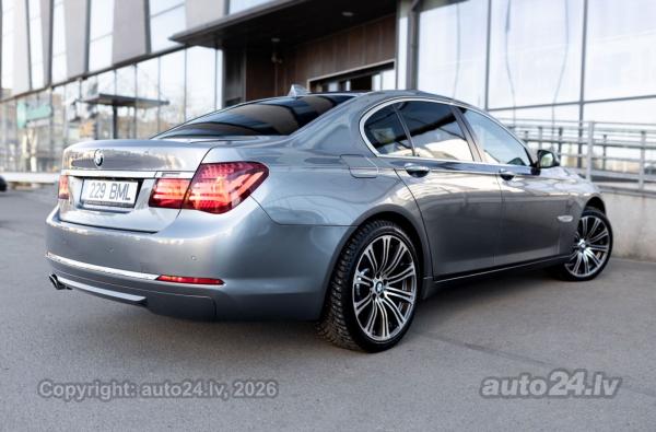 Grey BMW 7 Series 2013 in Tallinn, with an engine capacity of 3.00 L and mileage of 321 thousand km for 9999 €, photo 4 on AUTOMOTO.COM.LV