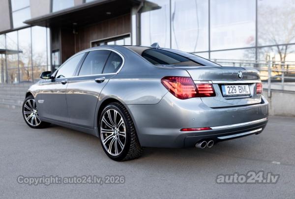 Grey BMW 7 Series 2013 in Tallinn, with an engine capacity of 3.00 L and mileage of 321 thousand km for 9999 €, photo 6 on AUTOMOTO.COM.LV
