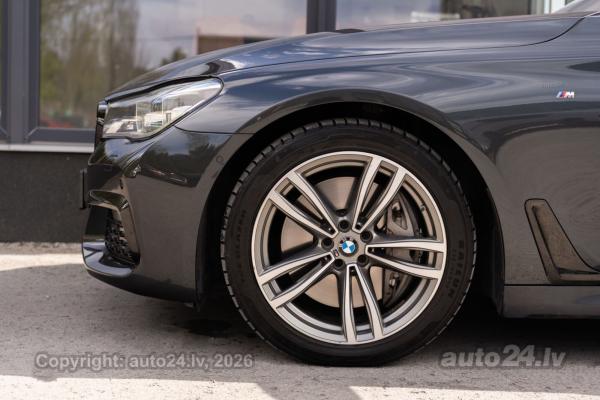 Pelēks BMW 7 Series 2015 Tallina, ar dzinēja tilpumu 4.40 L un nobraukumu 179 tūkst. km par 24900 €, foto 5 vietnē AUTOMOTO.COM.LV