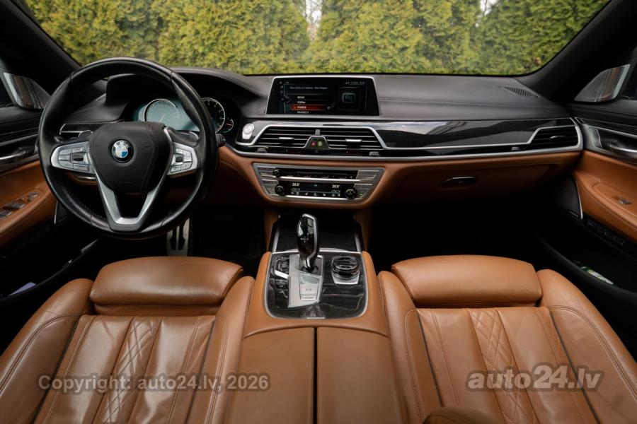 Grey BMW 7 Series 2015 in Tallinn, with an engine capacity of 4.40 L and mileage of 179 thousand km for 24900 €, photo 8 on AUTOMOTO.COM.LV