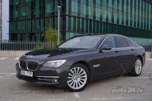 Pelēks BMW 7 Series 2015 Tallina, ar dzinēja tilpumu 3.00 L un nobraukumu 281 tūkst. km par 18990 €, foto  vietnē AUTOMOTO.COM.LV