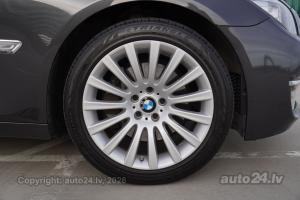 Pelēks BMW 7 Series 2015 Tallina, ar dzinēja tilpumu 3.00 L un nobraukumu 281 tūkst. km par 18990 €, foto 11 vietnē AUTOMOTO.COM.LV