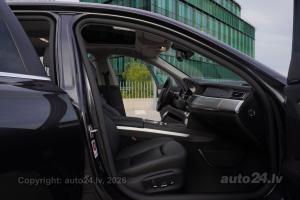 Pelēks BMW 7 Series 2015 Tallina, ar dzinēja tilpumu 3.00 L un nobraukumu 281 tūkst. km par 18990 €, foto 12 vietnē AUTOMOTO.COM.LV