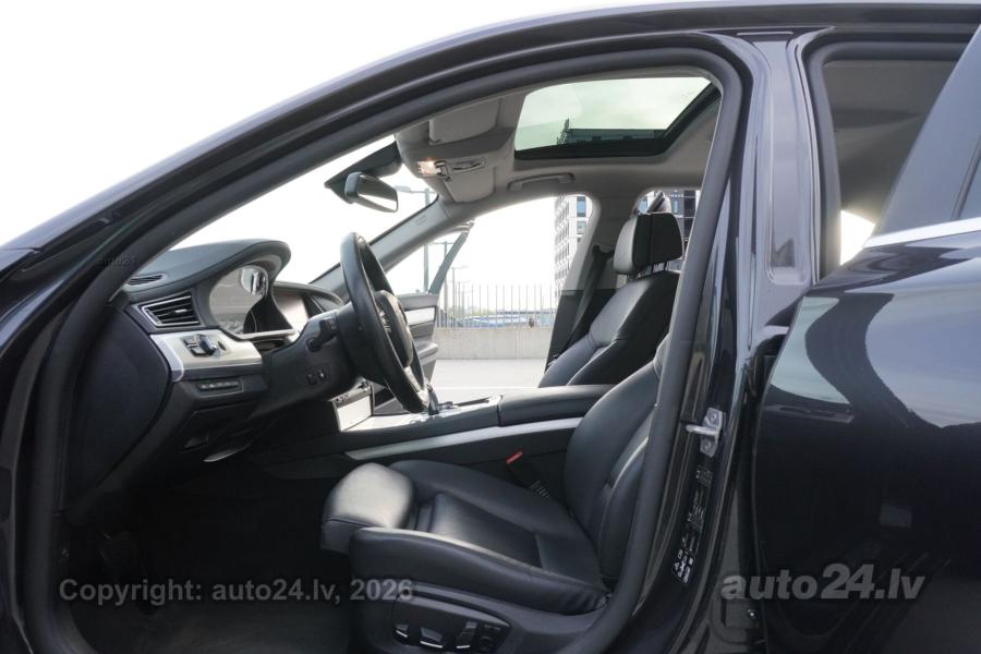Pelēks BMW 7 Series 2015 Tallina, ar dzinēja tilpumu 3.00 L un nobraukumu 281 tūkst. km par 18990 €, foto 16 vietnē AUTOMOTO.COM.LV