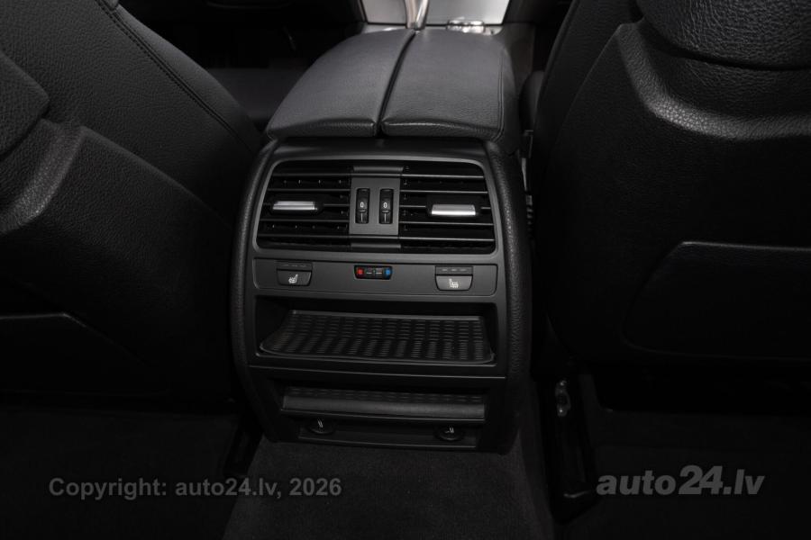 Pelēks BMW 7 Series 2015 Tallina, ar dzinēja tilpumu 3.00 L un nobraukumu 281 tūkst. km par 18990 €, foto 20 vietnē AUTOMOTO.COM.LV