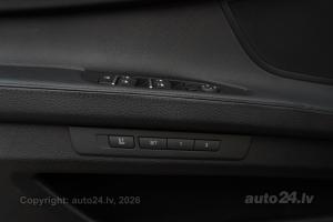 Pelēks BMW 7 Series 2015 Tallina, ar dzinēja tilpumu 3.00 L un nobraukumu 281 tūkst. km par 18990 €, foto 24 vietnē AUTOMOTO.COM.LV