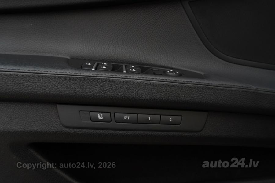 Pelēks BMW 7 Series 2015 Tallina, ar dzinēja tilpumu 3.00 L un nobraukumu 281 tūkst. km par 18990 €, foto 24 vietnē AUTOMOTO.COM.LV