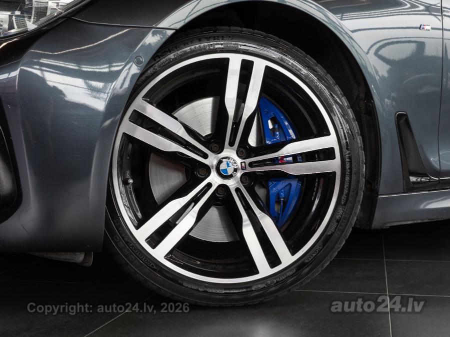 Grey BMW 7 Series 2015 in Tallinn, with an engine capacity of 4.40 L and mileage of 136 thousand km for 29900 €, photo 5 on AUTOMOTO.COM.LV