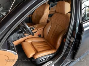 Grey BMW 7 Series 2015 in Tallinn, with an engine capacity of 4.40 L and mileage of 136 thousand km for 29900 €, photo 7 on AUTOMOTO.COM.LV