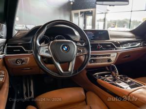 Grey BMW 7 Series 2015 in Tallinn, with an engine capacity of 4.40 L and mileage of 136 thousand km for 29900 €, photo 12 on AUTOMOTO.COM.LV