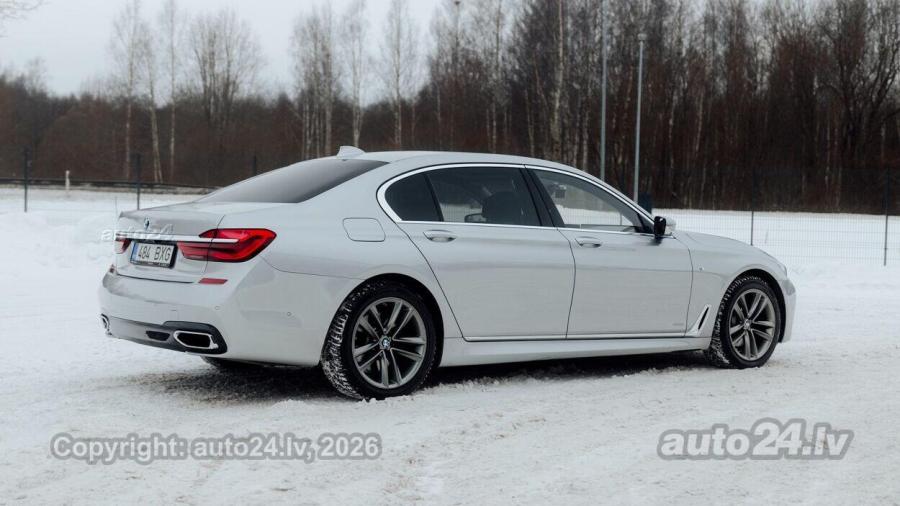 Grey BMW 7 Series 2016 in Tallinn, with an engine capacity of 3.00 L and mileage of 150 thousand km for 29900 €, photo 5 on AUTOMOTO.COM.LV